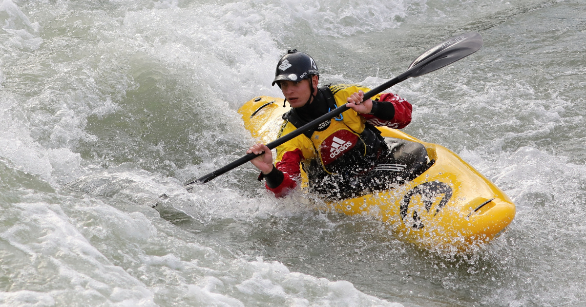Kayak Launch: Mastering the Art - Urban Seek Out